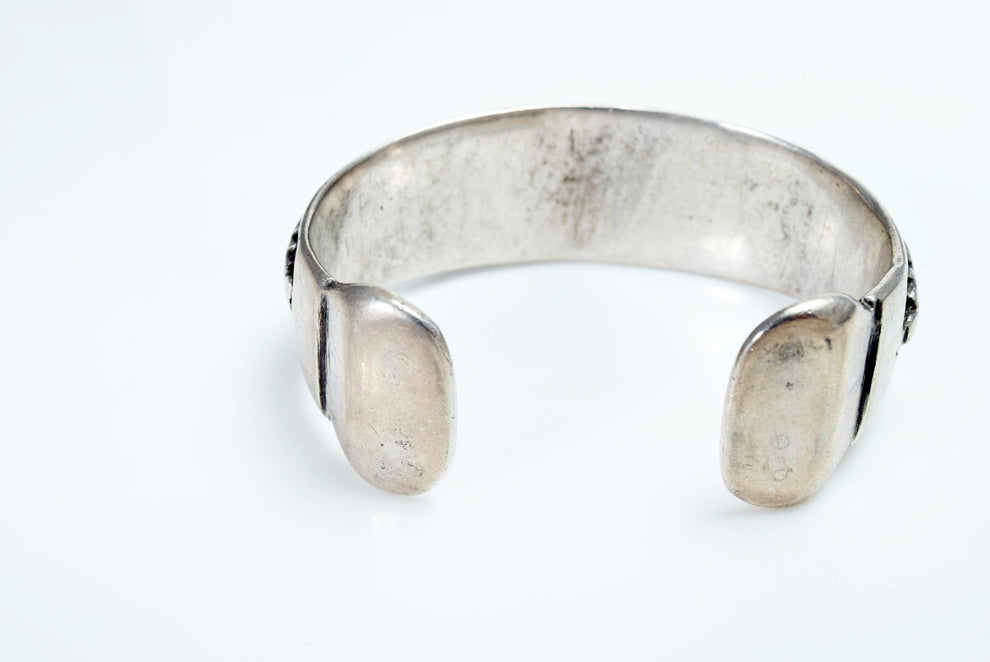 Antique Silver Uzbek Cuff Bracelet – Anteeka