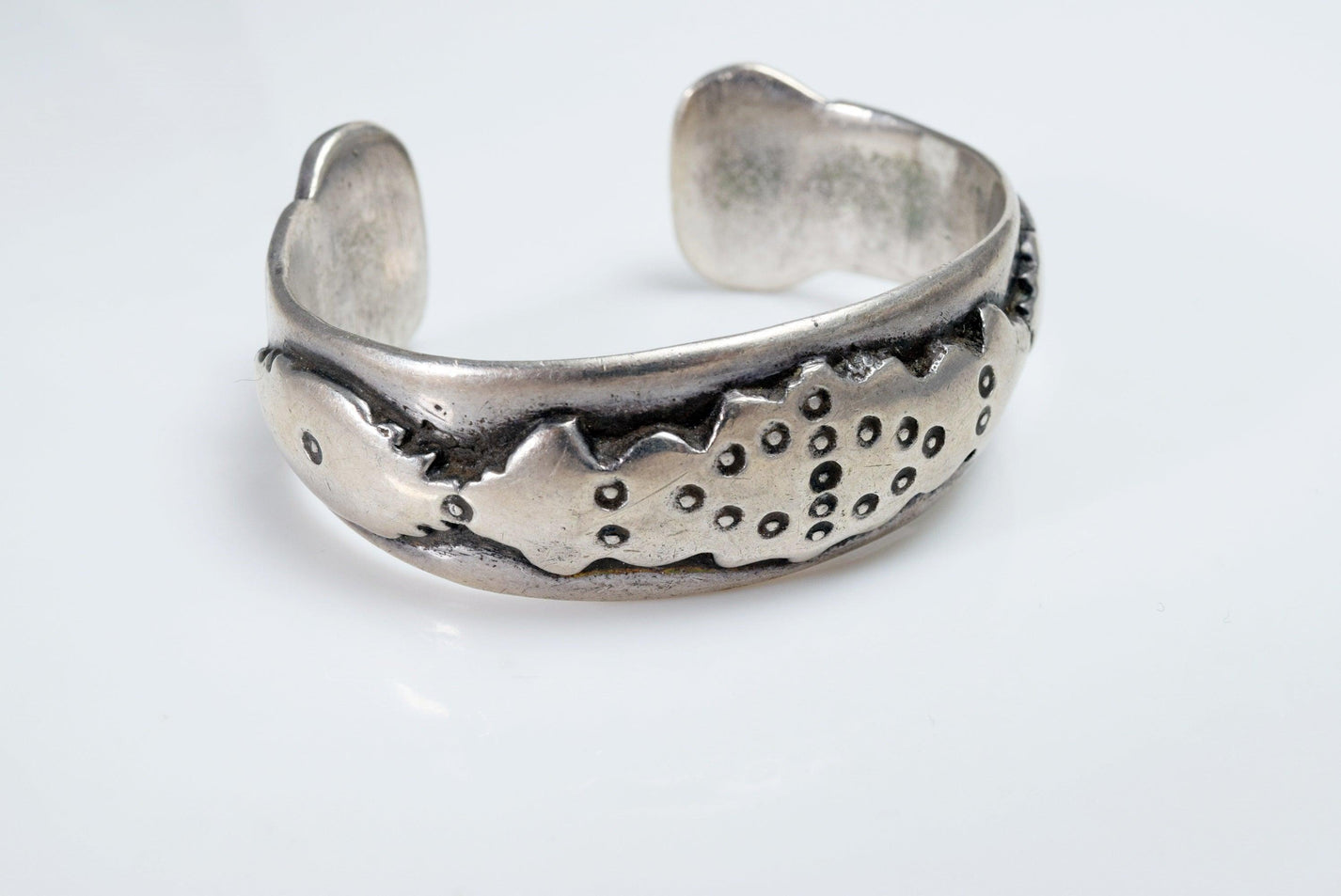 Antique Silver Uzbek Cuff Bracelet – Anteeka