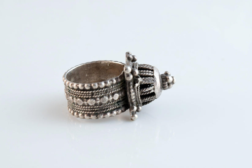 Rare Vintage Silver Omani Ring – Anteeka