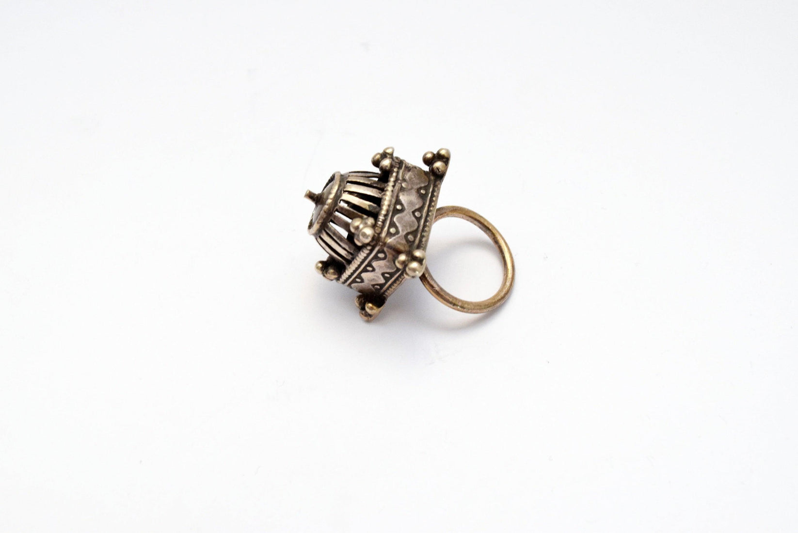 Very Rare Vintage Silver Omani Zar Ring – Anteeka